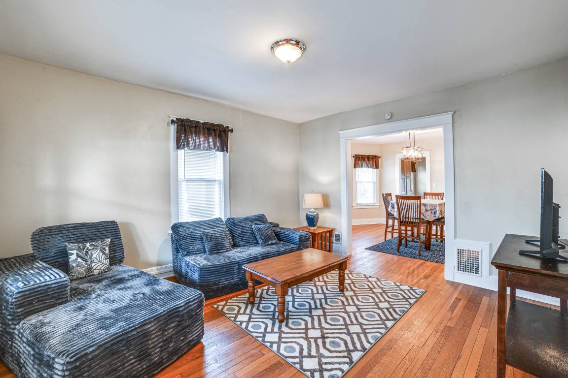 83 M² Apartment ∙ 2 Bedrooms ∙ 4 Guests - Kirkwood, NY