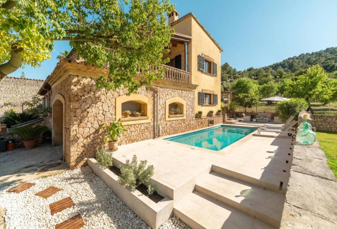 353 M² Ferienhaus ∙ 4 Schlafzimmer ∙ 8 Gäste - Lloseta