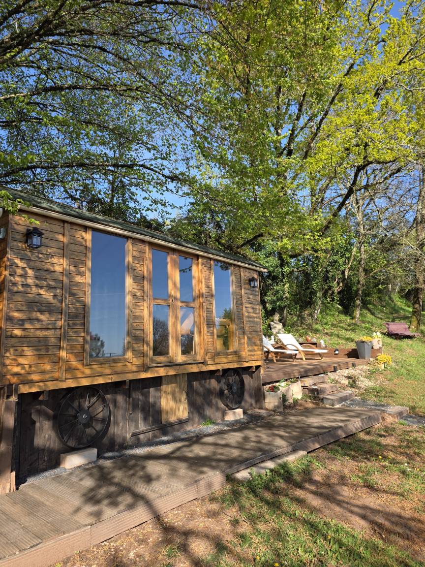 3000 M² Gîte ∙ 1 Chambre ∙ 2 Personnes - Collonges-la-Rouge