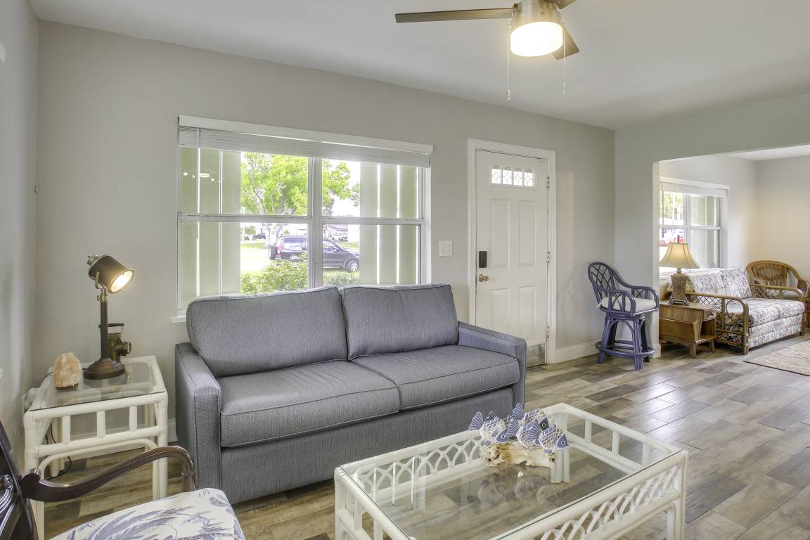 102 M² House ∙ 2 Bedrooms ∙ 4 Guests - Punta Gorda, FL