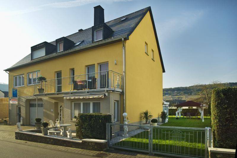 45 M² Ferienwohnung ∙ 2 Schlafzimmer ∙ 4 Gäste - Leiwen
