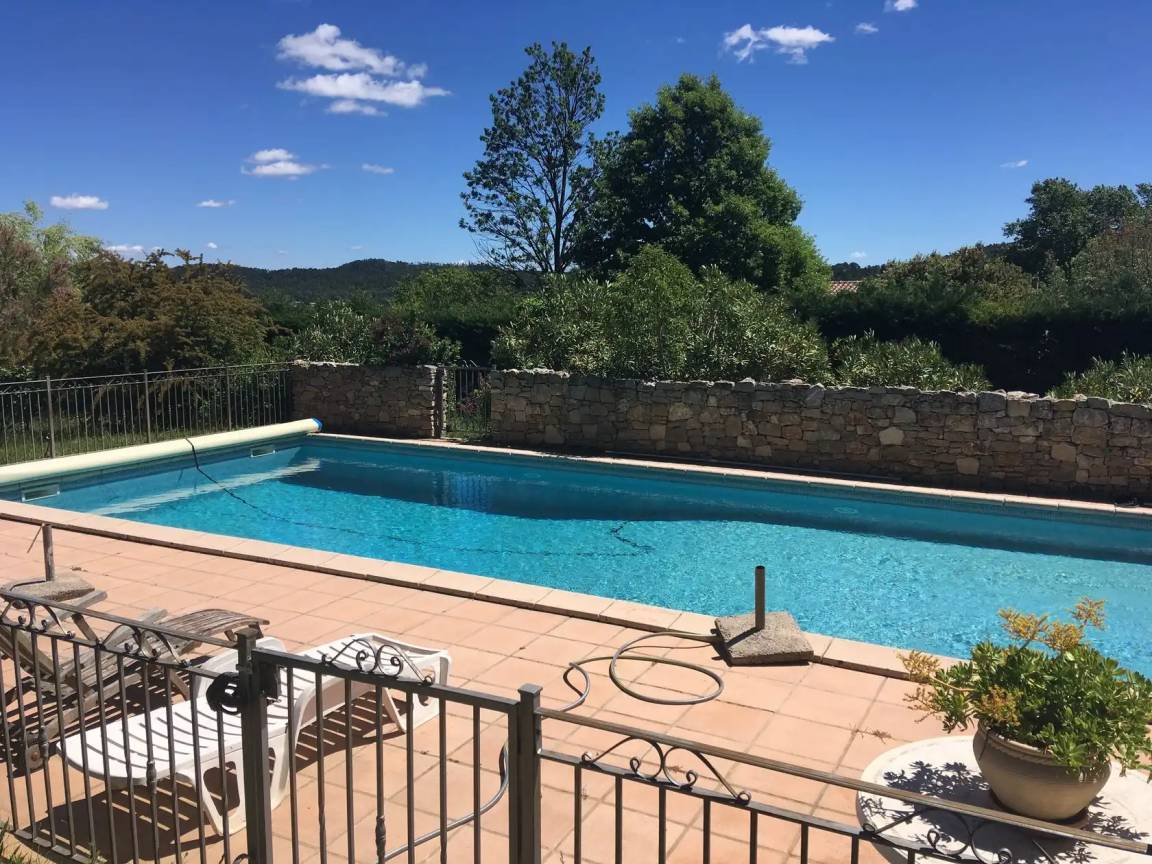 123 M² Maison De Vacances ∙ 3 Chambres ∙ 6 Personnes - ibis budget Brignoles Provence