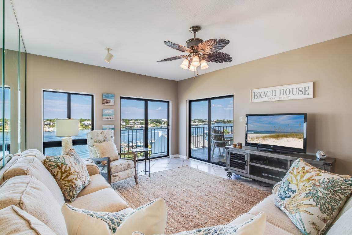 144 M² Condo ∙ 3 Bedrooms ∙ 8 Guests - Perdido Key, FL