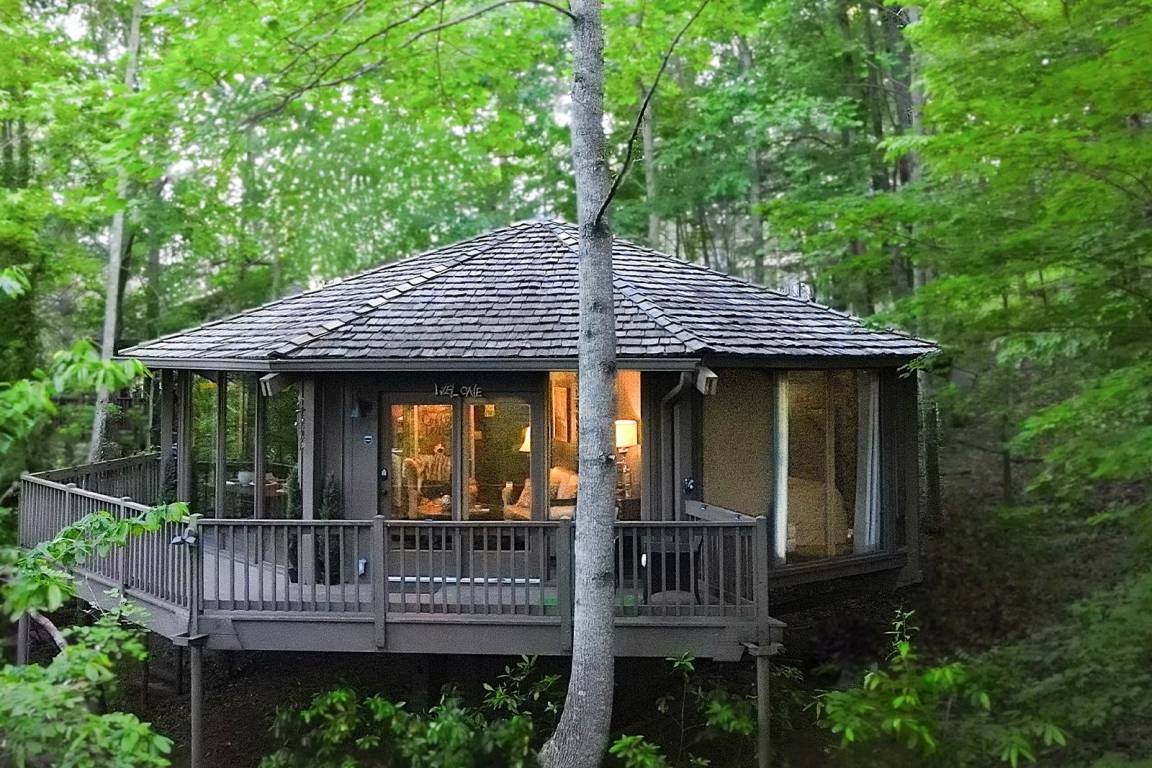 93 M² Cabin ∙ 2 Bedrooms ∙ 4 Guests - Jasper, GA
