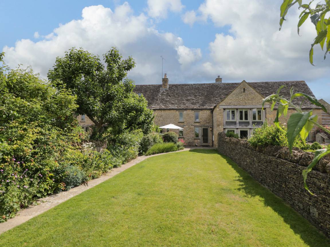 Cottage ∙ 2 Bedrooms ∙ 4 Guests - Burford, UK