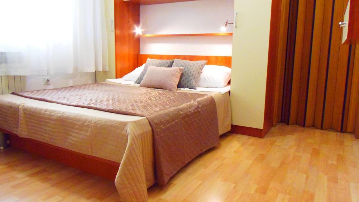 45 M² Ferienwohnung ∙ 2 Schlafzimmer ∙ 5 Gäste - Makarska
