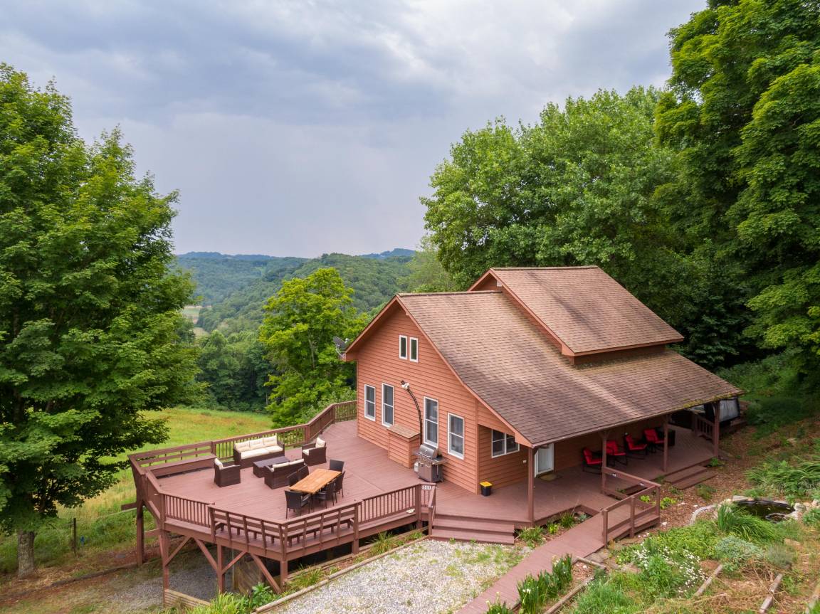 House ∙ 3 Bedrooms ∙ 10 Guests - Appalachian State University, Boone