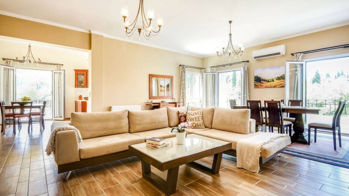 175 M² Ferienwohnung ∙ 3 Schlafzimmer ∙ 6 Gäste - Korfu