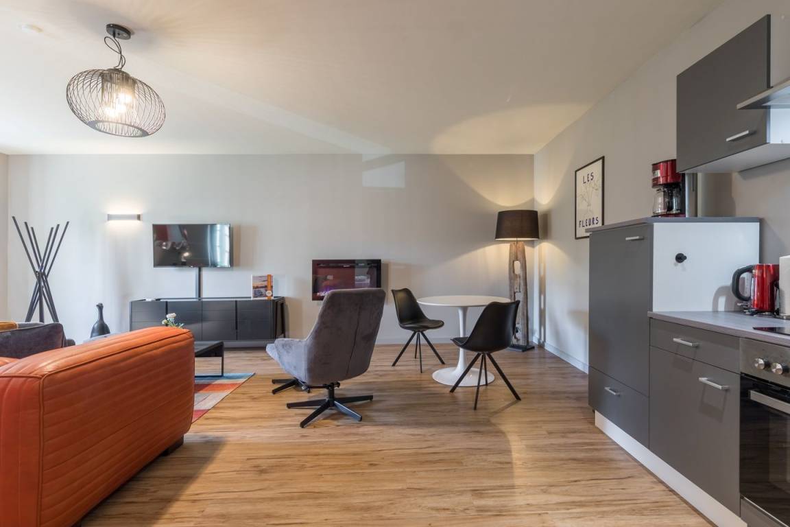 60 M² Ferienwohnung ∙ 1 Schlafzimmer ∙ 2 Gäste - Klink