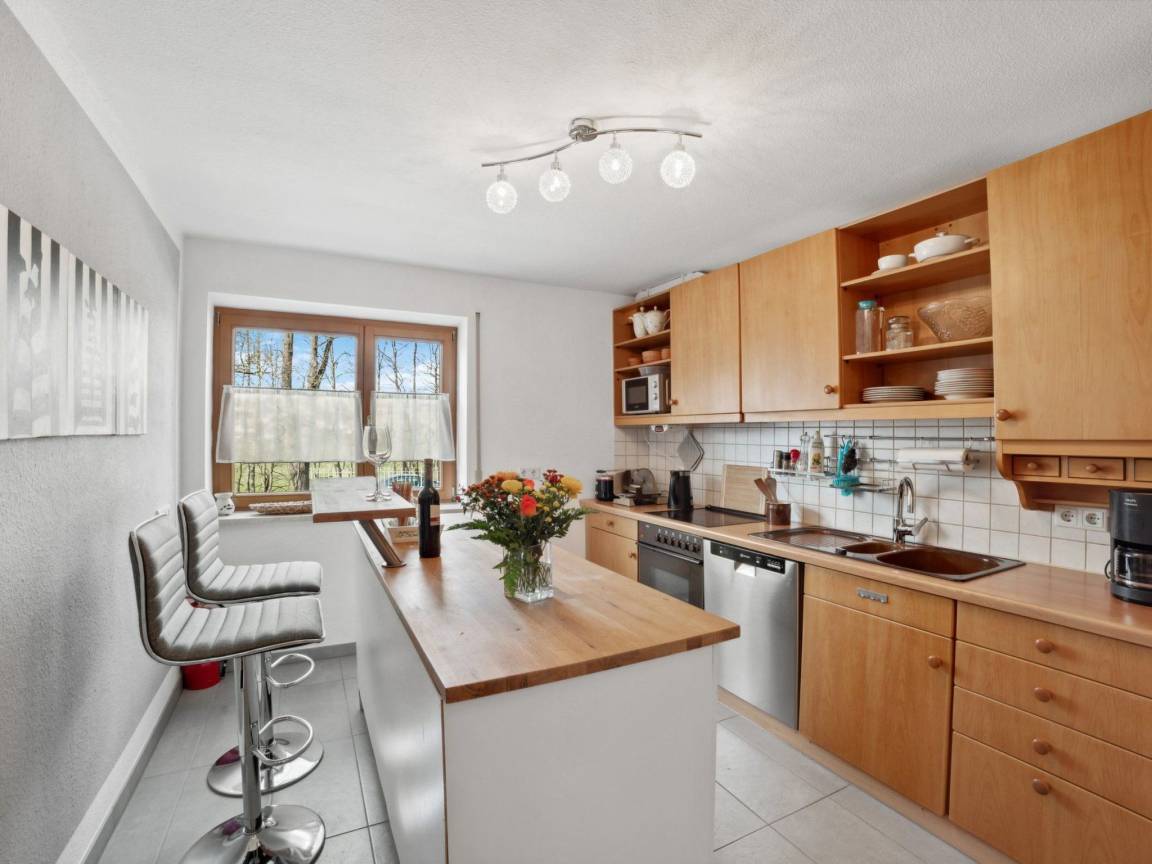 80 M² Ferienwohnung ∙ 2 Schlafzimmer ∙ 5 Gäste - Neustadt an der Aisch