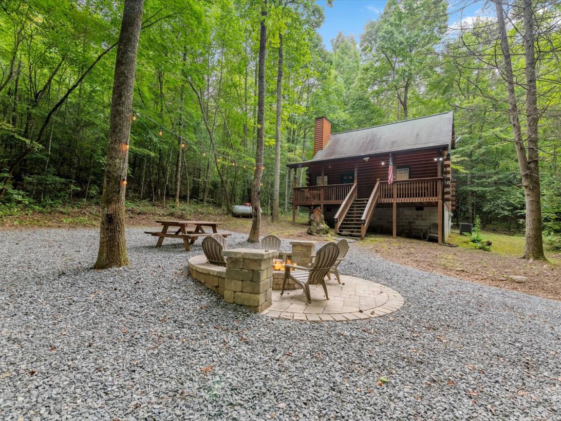 105 M² Cabin ∙ 3 Bedrooms ∙ 6 Guests - Blue Ridge Mountains