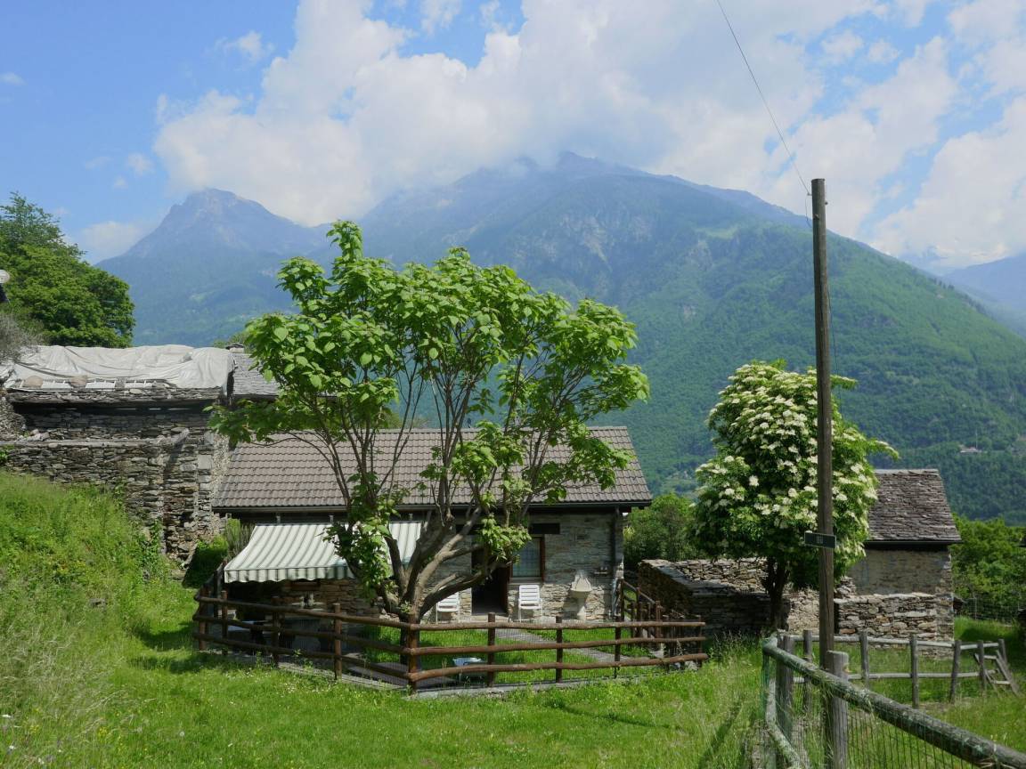 House ∙ 2 Bedrooms ∙ 4 Guests - Canton of Ticino