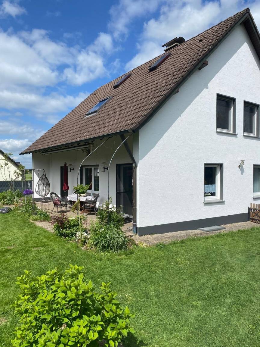 160 M² House ∙ 2 Bedrooms ∙ 4 Guests - Bergisch Gladbach