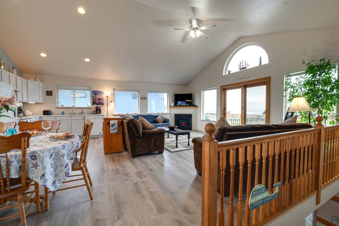 213 M² House ∙ 3 Bedrooms ∙ 8 Guests - Westport