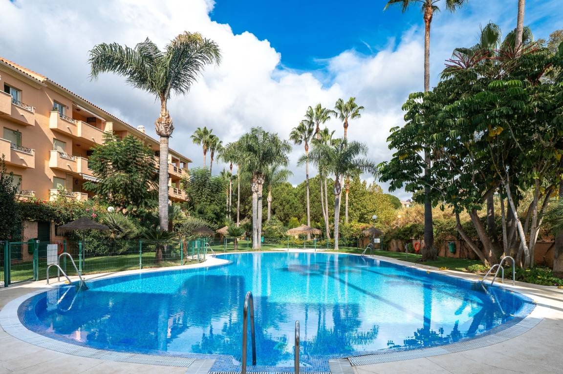 120 M² Apartment ∙ 2 Bedrooms ∙ 4 Guests - Marbella