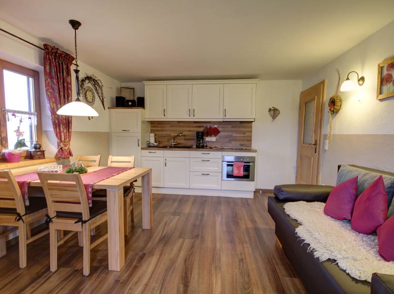 60 M² Ferienwohnung ∙ 2 Gäste - Inzell