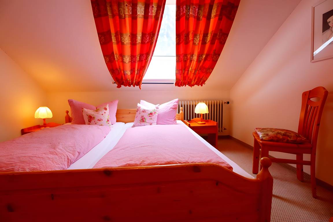 90 M² Apartment ∙ 2 Bedrooms ∙ 6 Guests - Hinterzarten