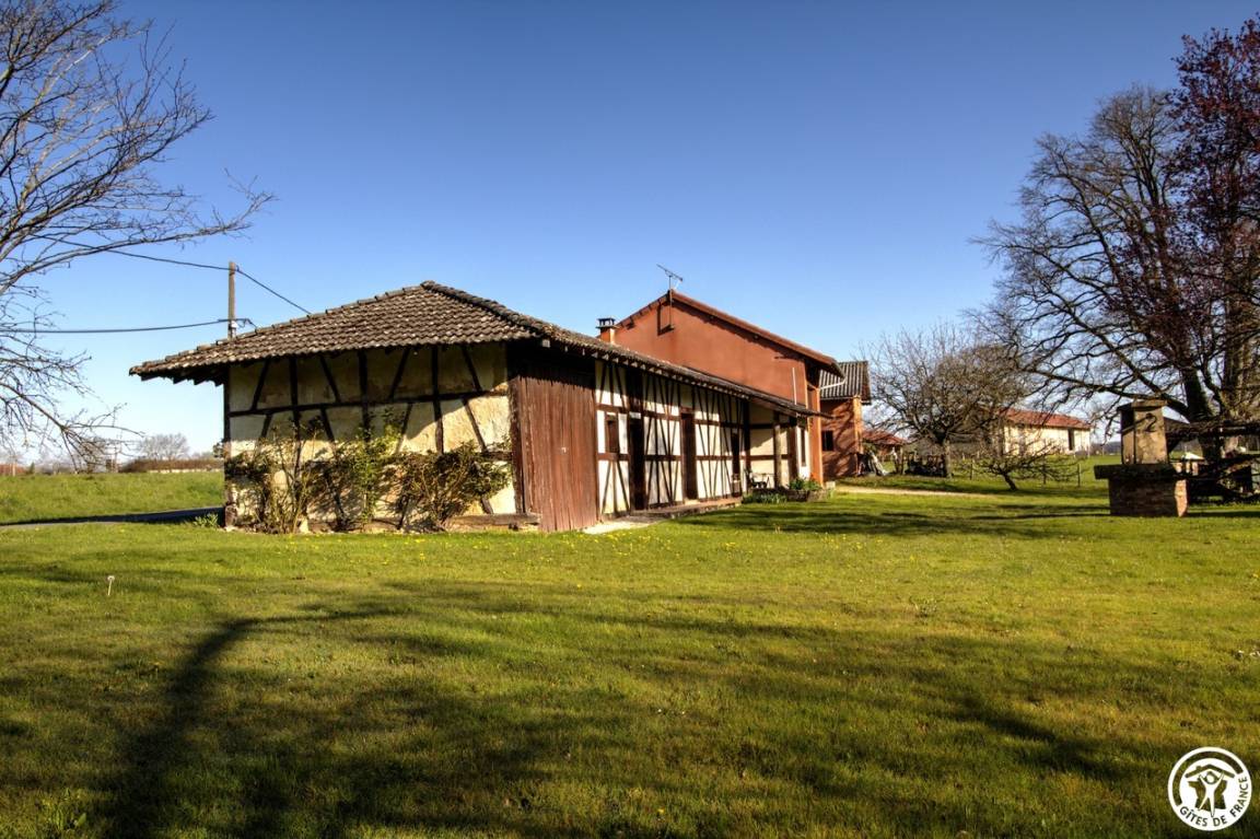 60 M² Gîte ∙ 2 Chambres ∙ 4 Personnes - Ain
