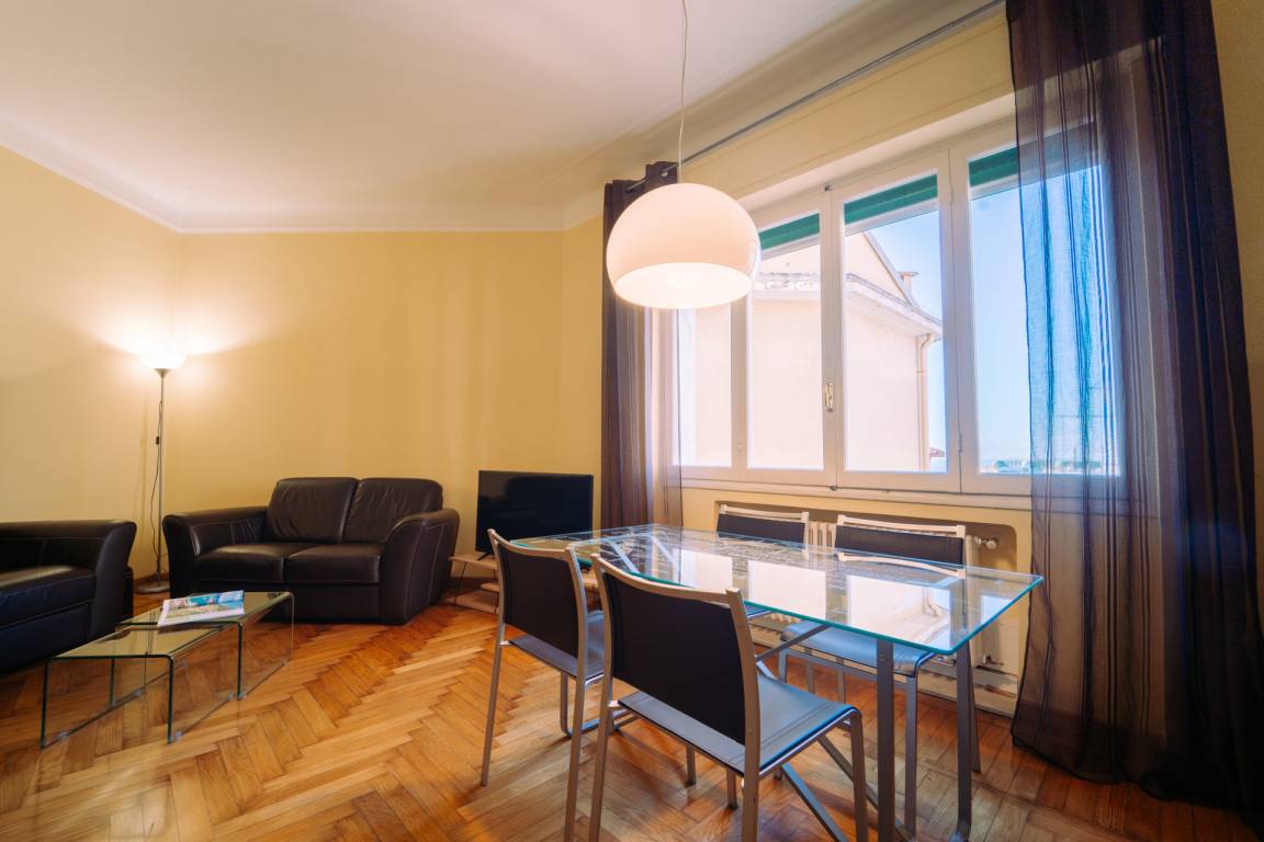 110 M² Apartment ∙ 2 Bedrooms ∙ 4 Guests - Sanremo