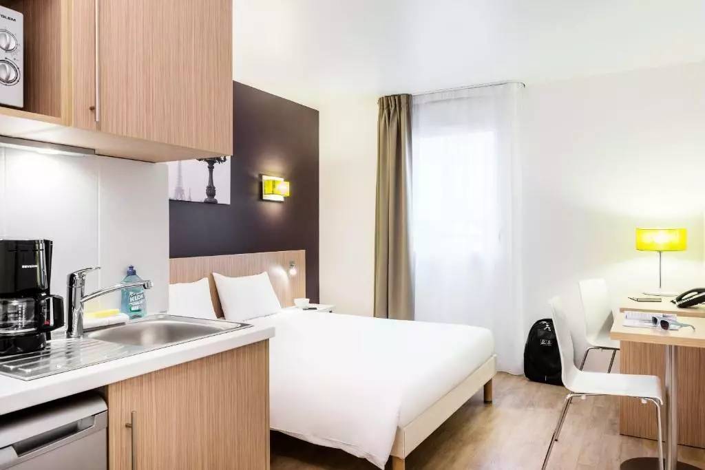 23 M² Studio ∙ 1 Chambre ∙ 2 Personnes - Batignolles