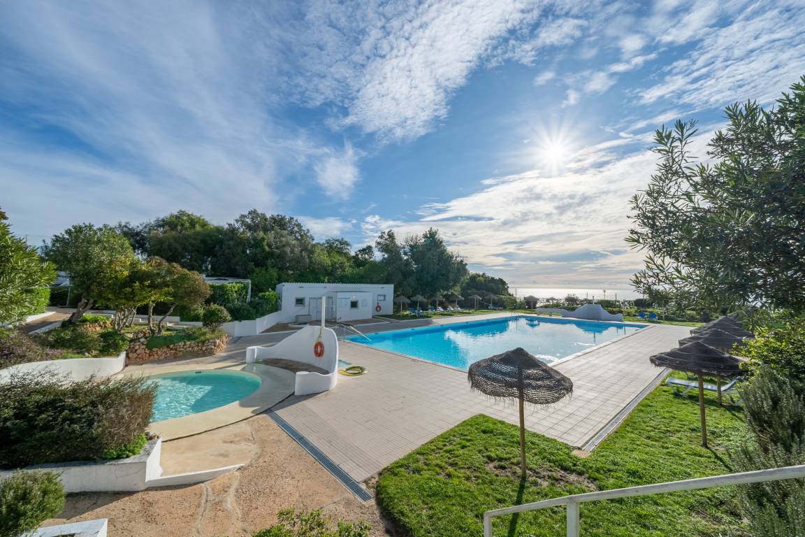 100 M² House ∙ 2 Bedrooms ∙ 4 Guests - Porches