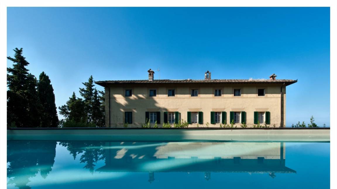 700 M² Villa ∙ 7 Bedrooms ∙ 14 Guests - Massa