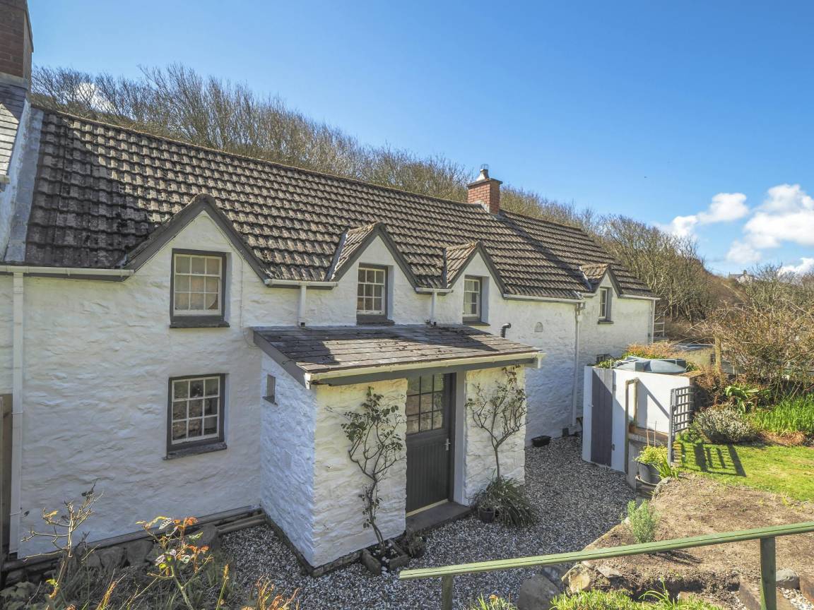 86 M² Cottage ∙ 2 Bedrooms ∙ 5 Guests - Llangrannog