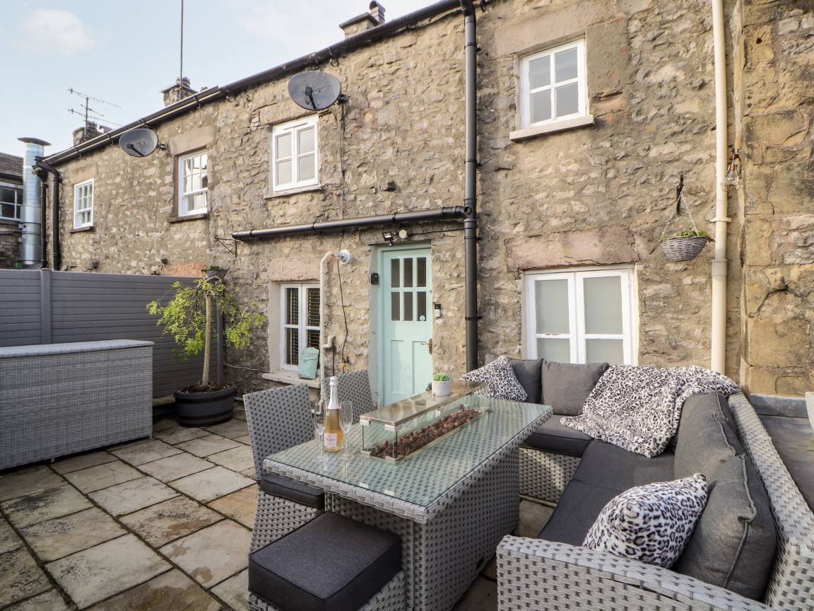 Cottage ∙ 2 Bedrooms ∙ 4 Guests - Kirkby Lonsdale