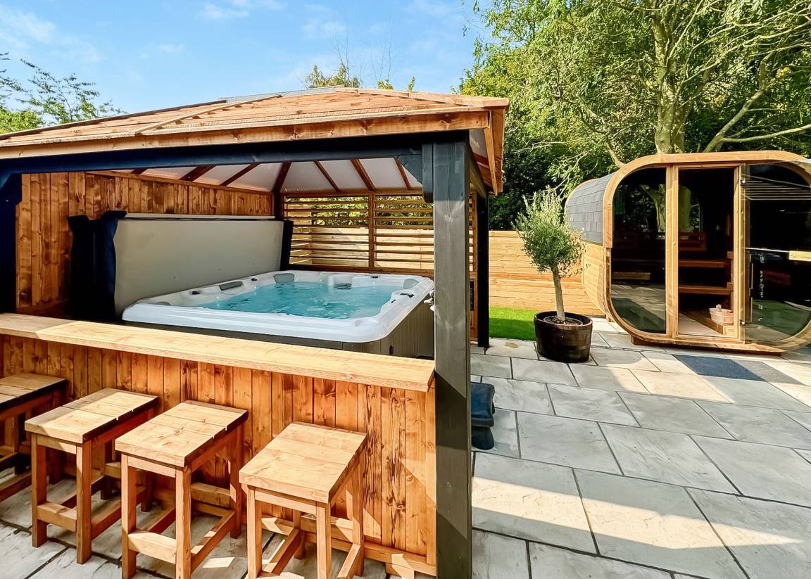 Chalet ∙ 4 Bedrooms ∙ 8 Guests - Beverley, UK
