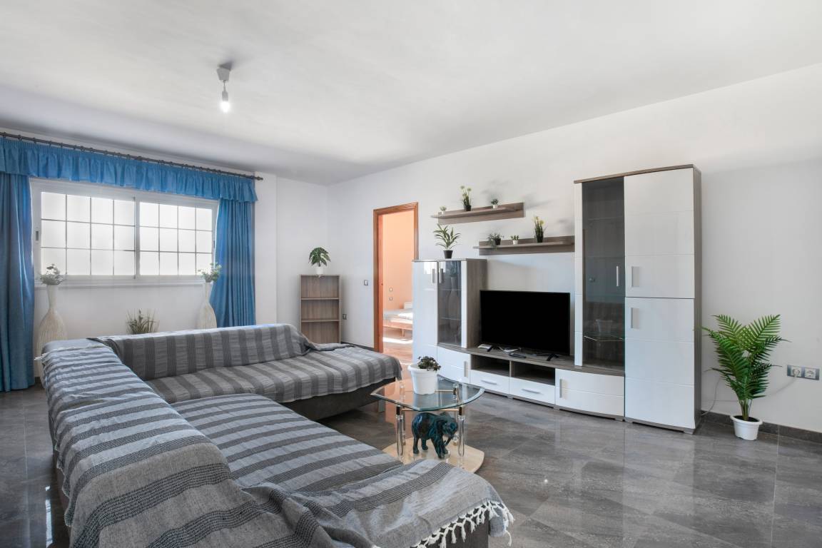 78 M² Apartment ∙ 2 Bedrooms ∙ 4 Guests - Tenerife South Airport (TFS)