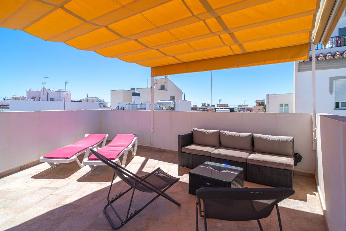 110 M² Casa ∙ 2 Habitaciones ∙ 4 Huéspedes - Nerja