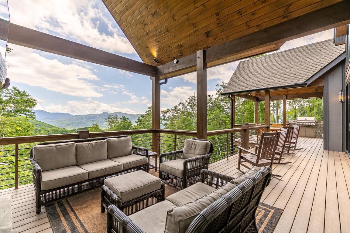 House ∙ 5 Bedrooms ∙ 14 Guests - Banner Elk, NC