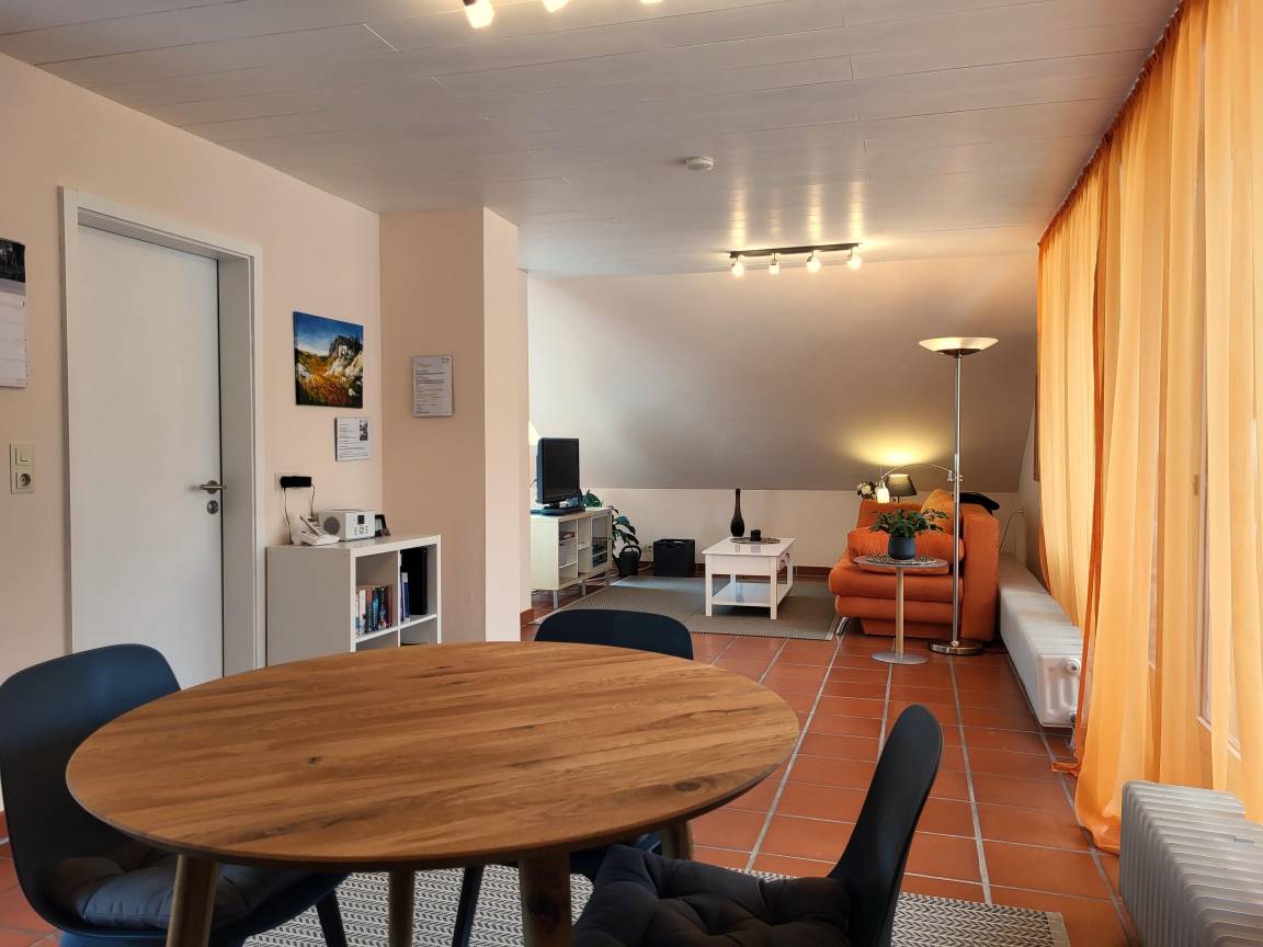 59 M² Appartement ∙ 1 Slaapkamer ∙ 2 Gasten - Dernau