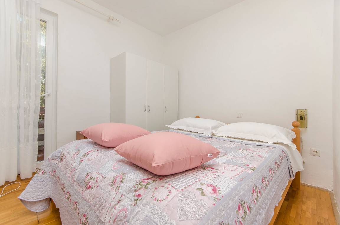53 M² Ferienwohnung ∙ 2 Schlafzimmer ∙ 5 Gäste - Primošten