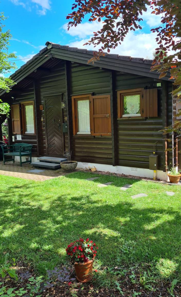 85 M² Ferienhaus ∙ 3 Schlafzimmer ∙ 6 Gäste - Bromskirchen