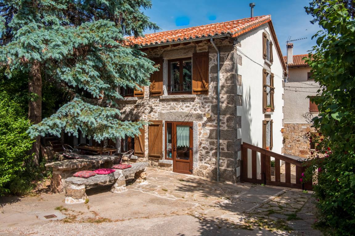 180 M² Casa ∙ 6 Habitaciones ∙ 12 Huéspedes - Hoyos del Espino