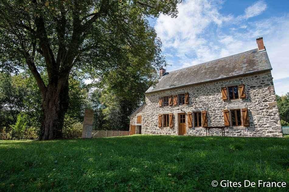113 M² Gîte ∙ 3 Chambres ∙ 6 Personnes - Puy-de-Dôme