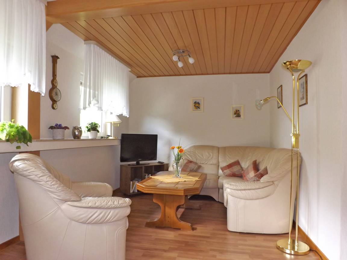 90 M² Ferienwohnung ∙ 3 Schlafzimmer ∙ 6 Gäste - Bad Fredeburg