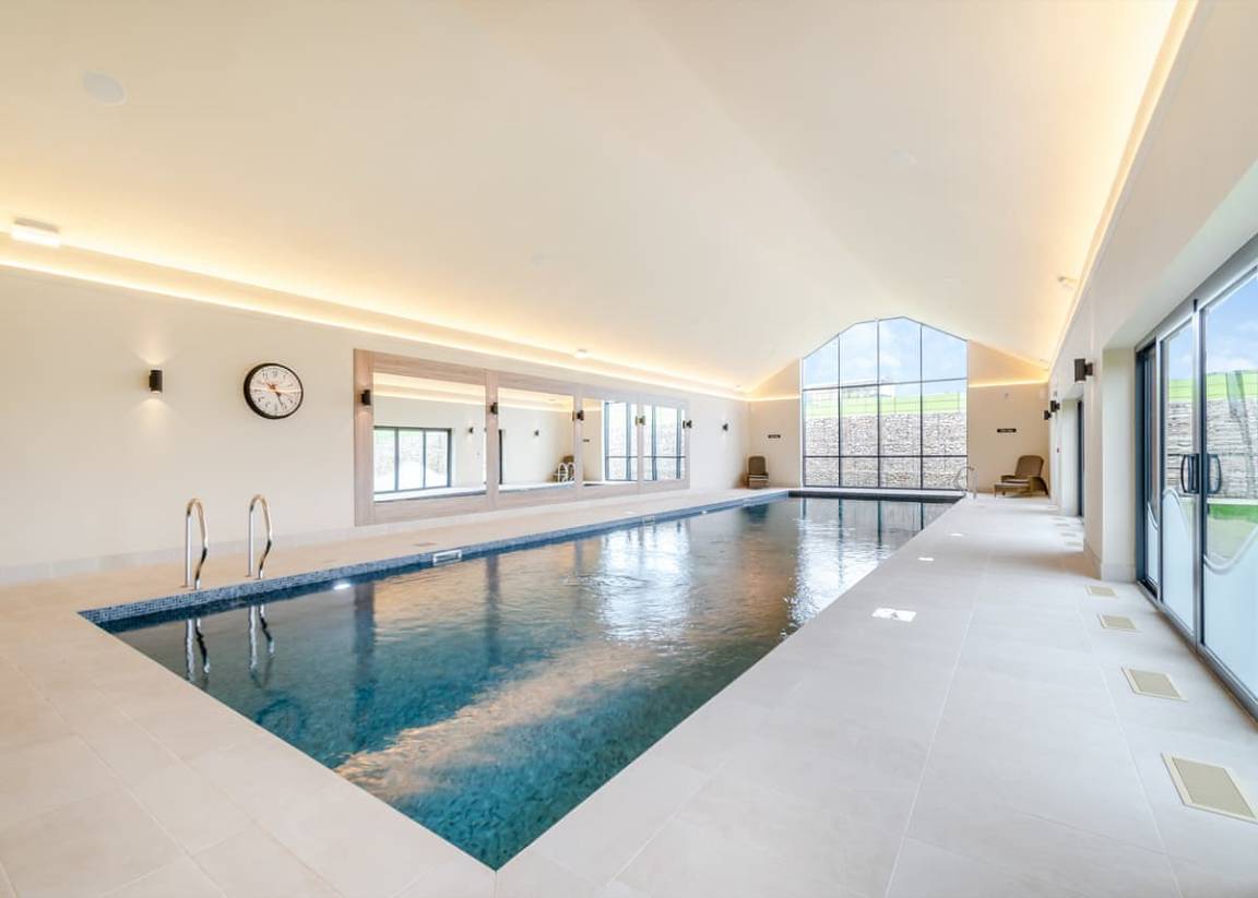 Chalet ∙ 2 Bedrooms ∙ 4 Guests - Derby