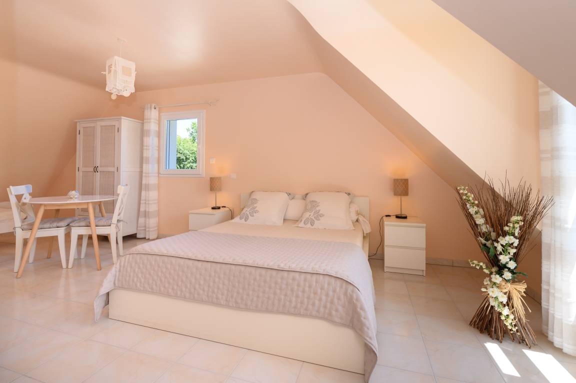 30 M² Chambre D'hôtes ∙ 1 Chambre ∙ 2 Personnes - Plouhinec