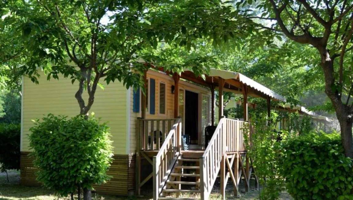 28 M² Camping ∙ 2 Chambres ∙ 6 Personnes - Grospierres