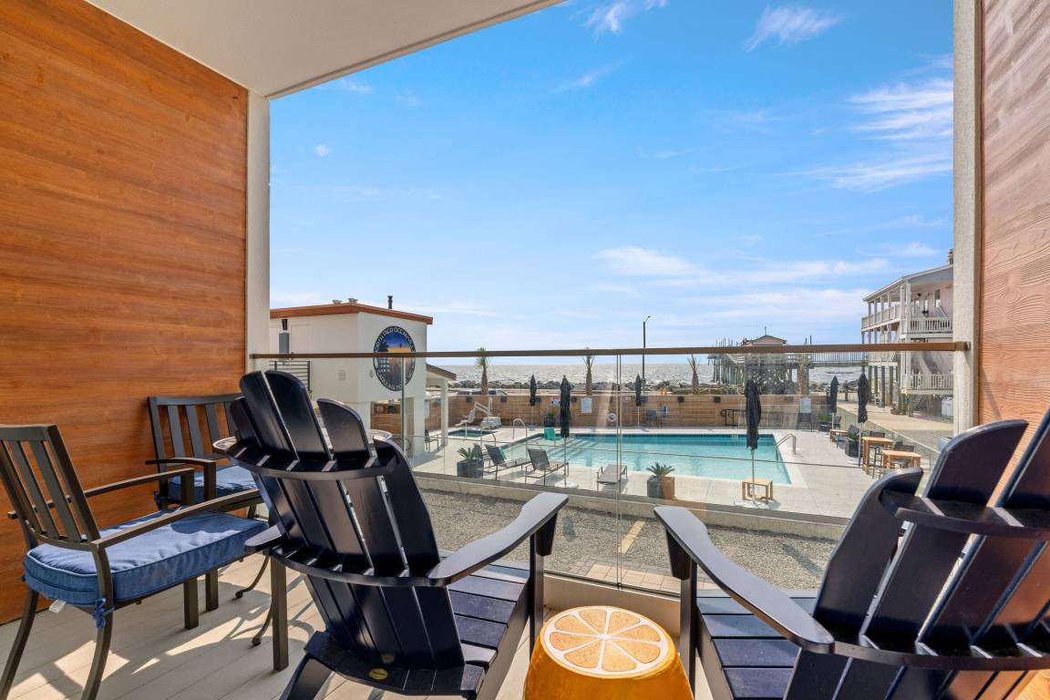 Condo ∙ 2 Bedrooms ∙ 6 Guests - Freeman Park, NC