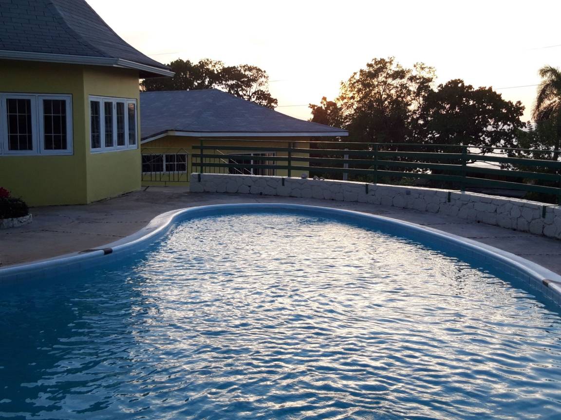 90 M² Apartment ∙ 2 Bedrooms ∙ 4 Guests - Montego Bay