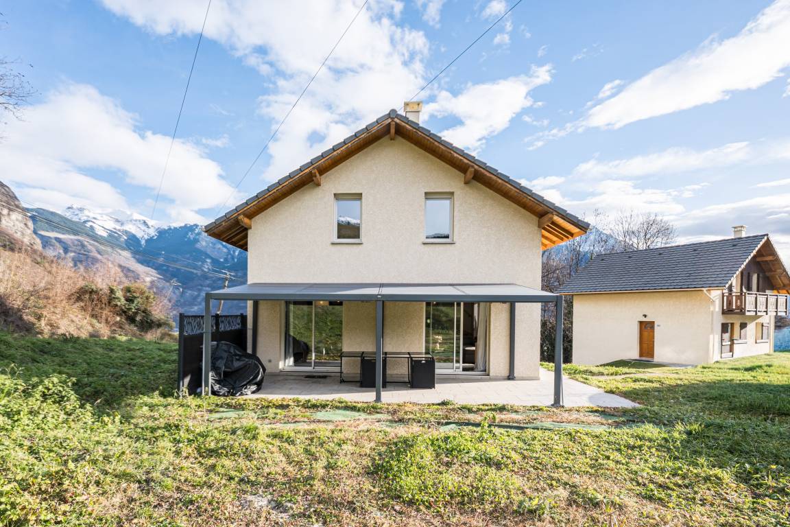 120 M² Villa ∙ 5 Slaapkamers ∙ 12 Gasten - Saint-Jean-de-Maurienne