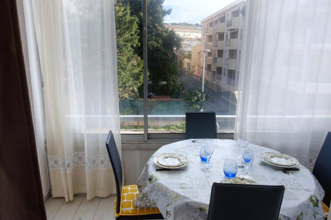 26 M² Appartement ∙ 1 Chambre ∙ 4 Personnes - Sainte-Maxime