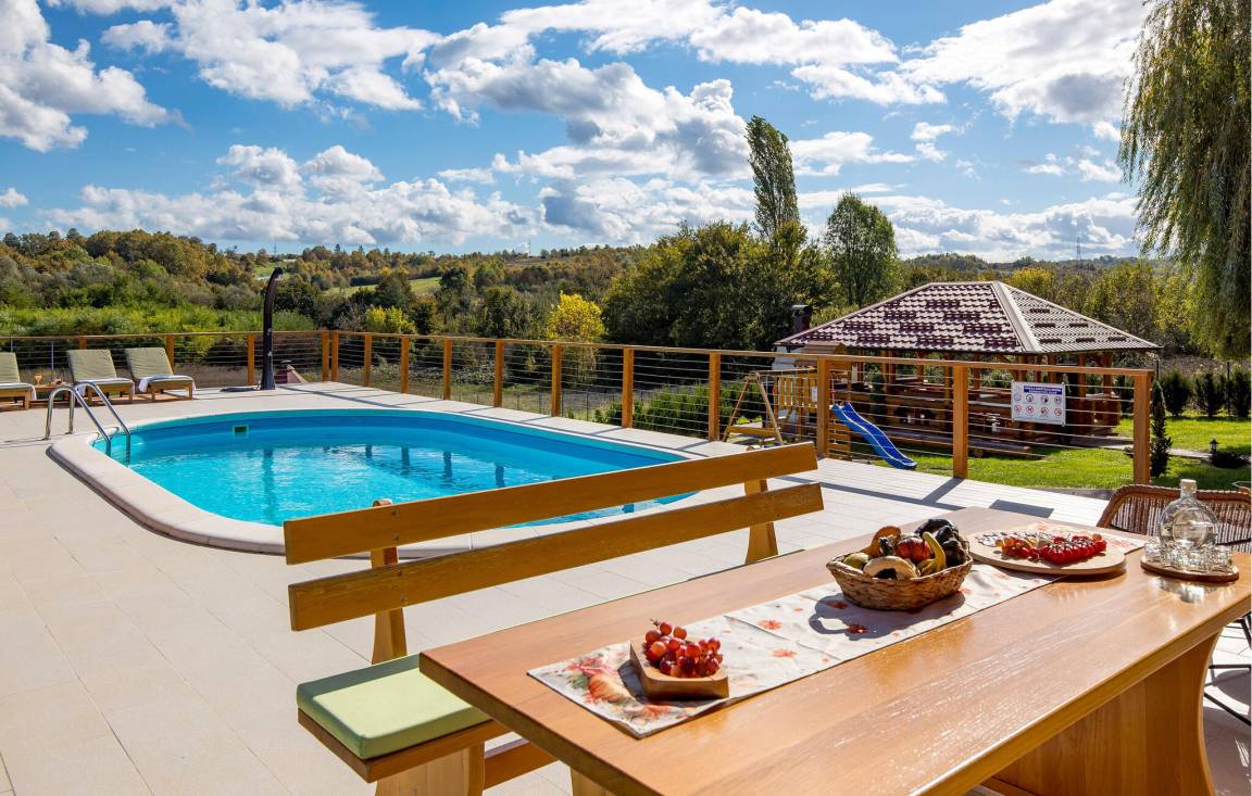 108 M² Casa ∙ 3 Camere Da Letto ∙ 7 Ospiti - Sisak