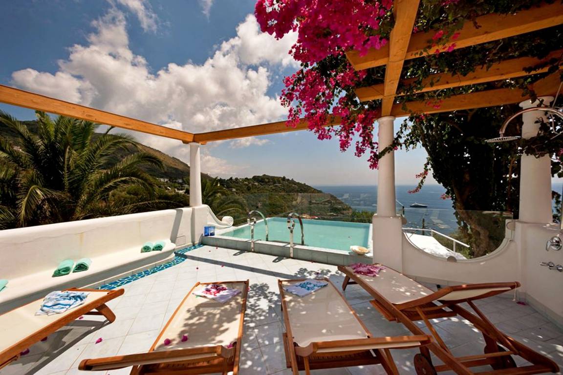 400 M² Villa ∙ 5 Bedrooms ∙ 10 Guests - Massa Lubrense
