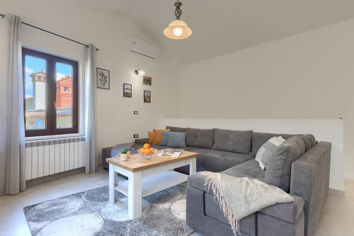 200 M² Villa ∙ 4 Bedrooms ∙ 8 Guests - Pazin