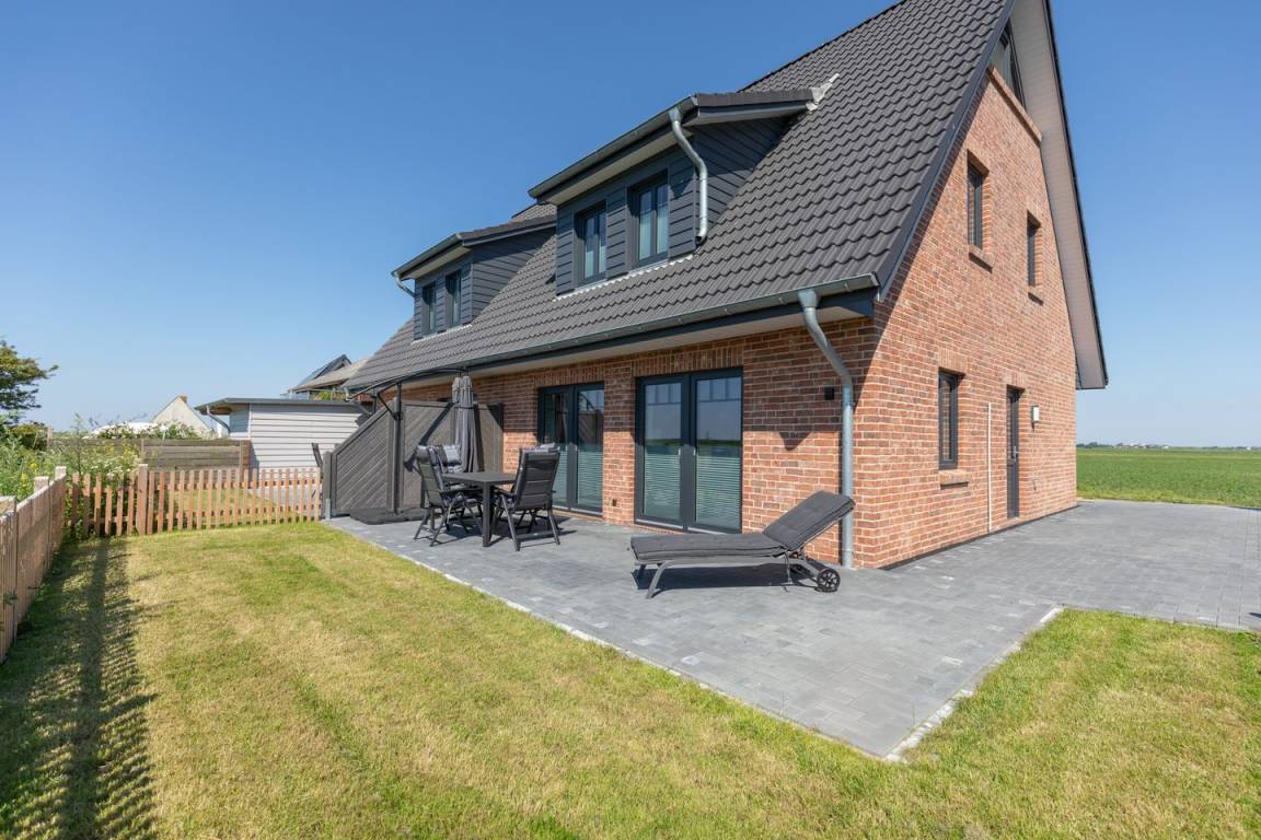 100 M² Apartment ∙ 2 Bedrooms ∙ 4 Guests - Husum