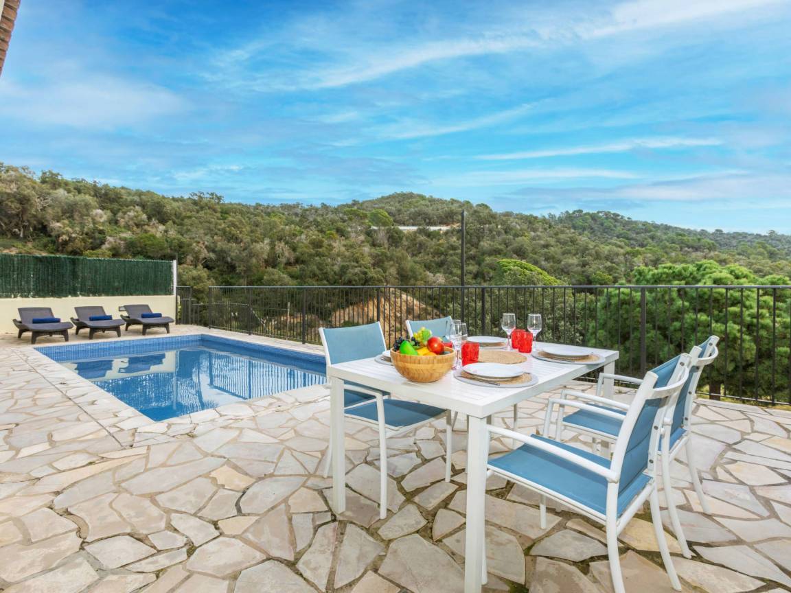 65 M² Talo ∙ 2 Makuuhuonetta ∙ 4 Vierasta - Tossa de Mar